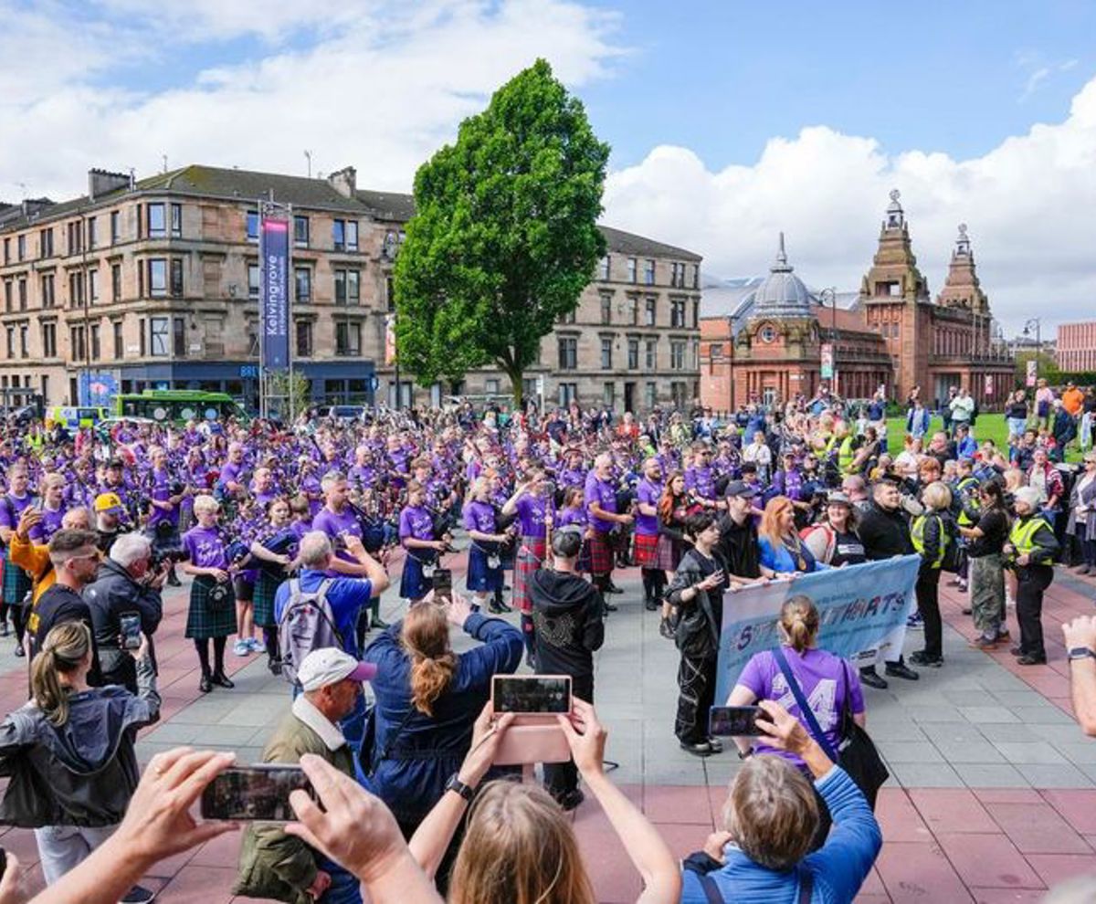 Record-breaking parade of pipers gets Scotland’s biggest week of ...